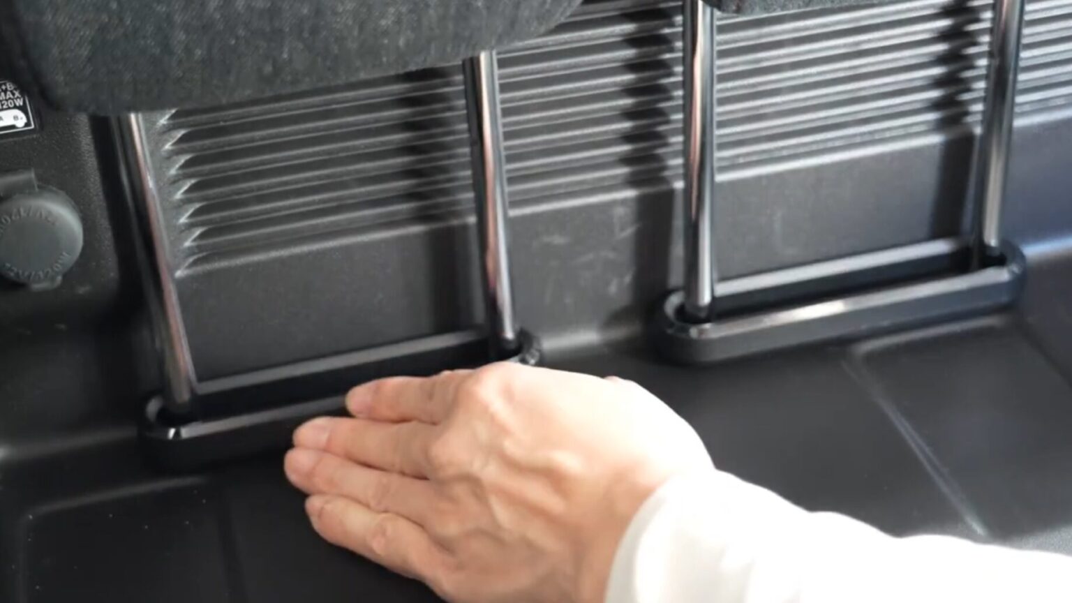 ジムニーシエラ jb74 ヘッドレストホルダー施工 [ diy ] - たまには好きなこともしようかな